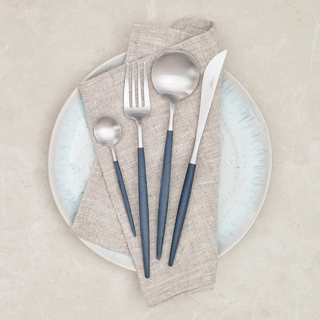 Cubertería Cutipol Goa Blue – Bone & White